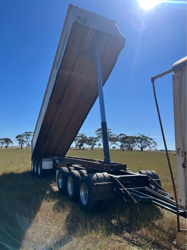 2010 Hercules tipping dog trailer | NextGen Auctions & Marketplace