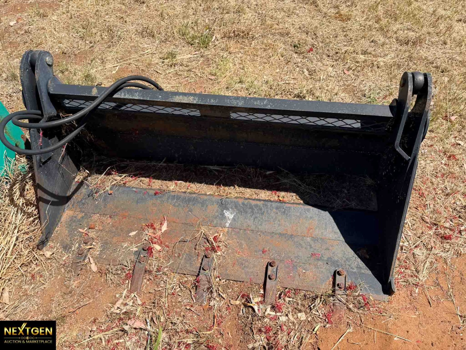 3 in 1 Bucket attachment for auction | NextGen Auctions & Marketplace