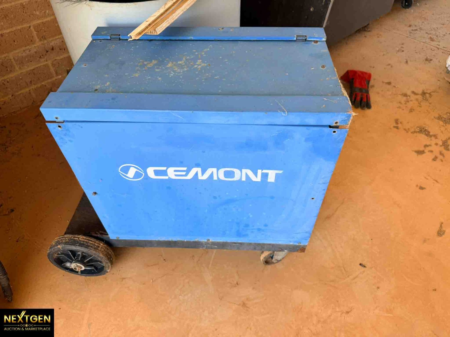 Cemont Welder